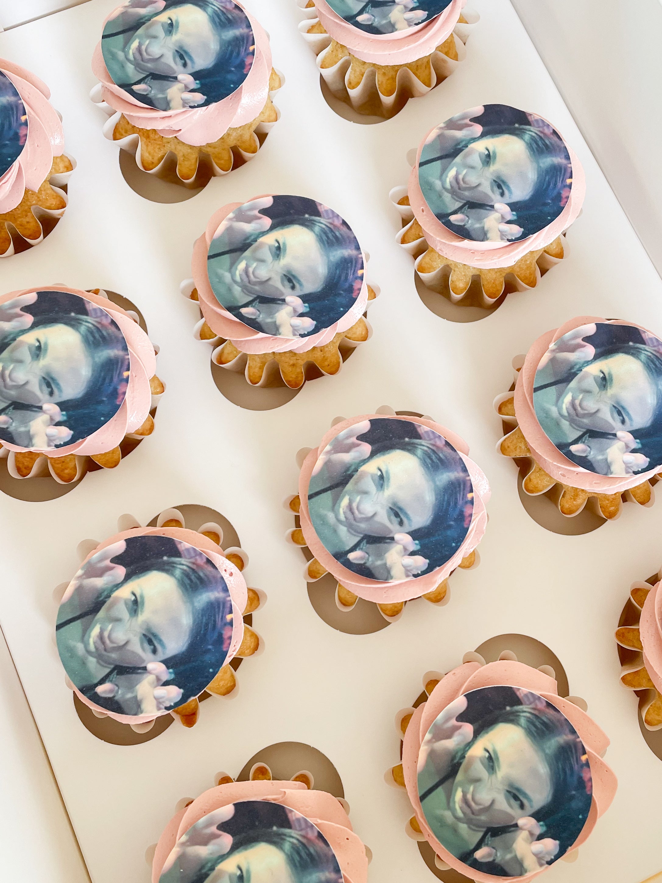 Face Cupcakes 12x | Frosting Cakery