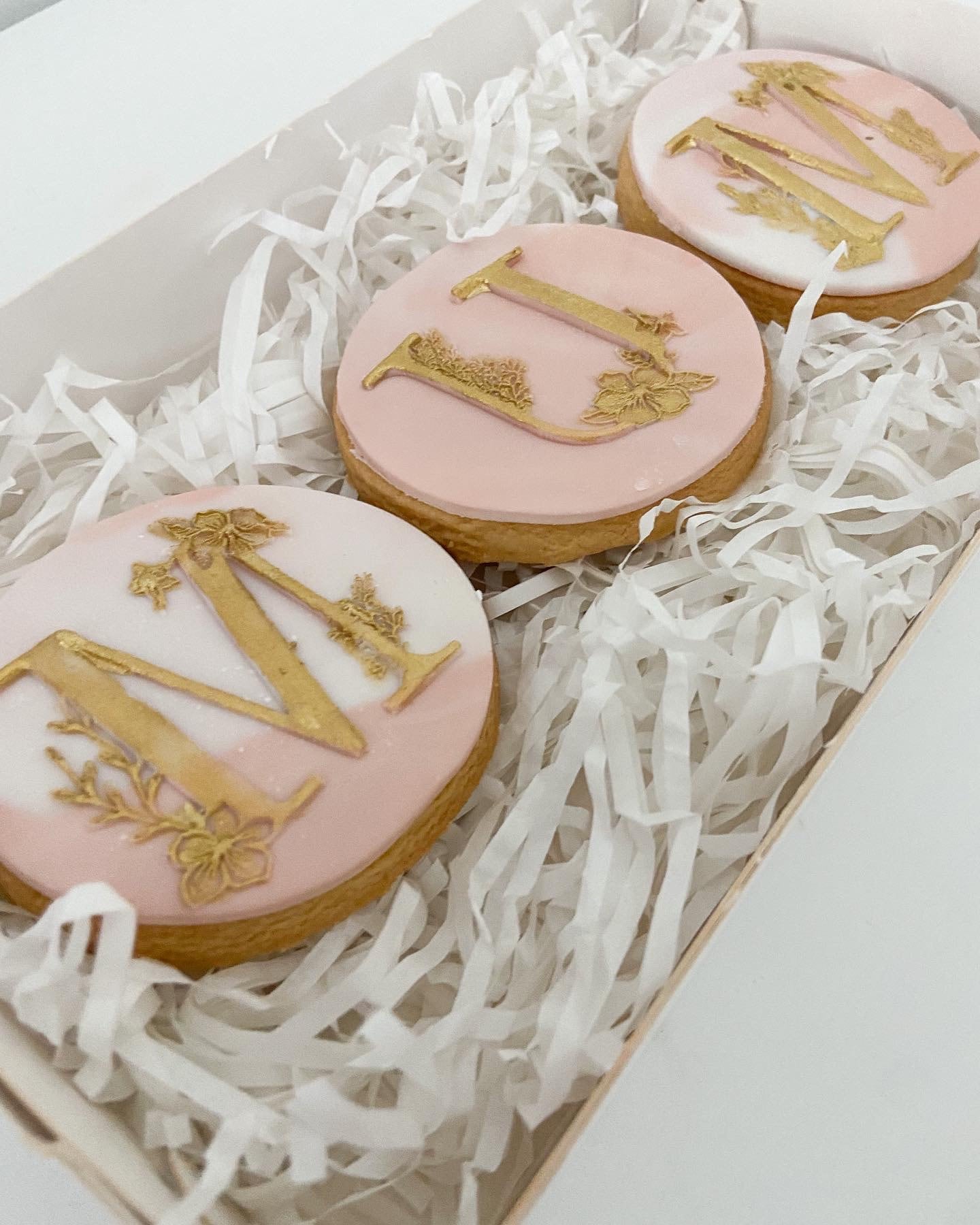 Mum Cookies | Frosting Cakery