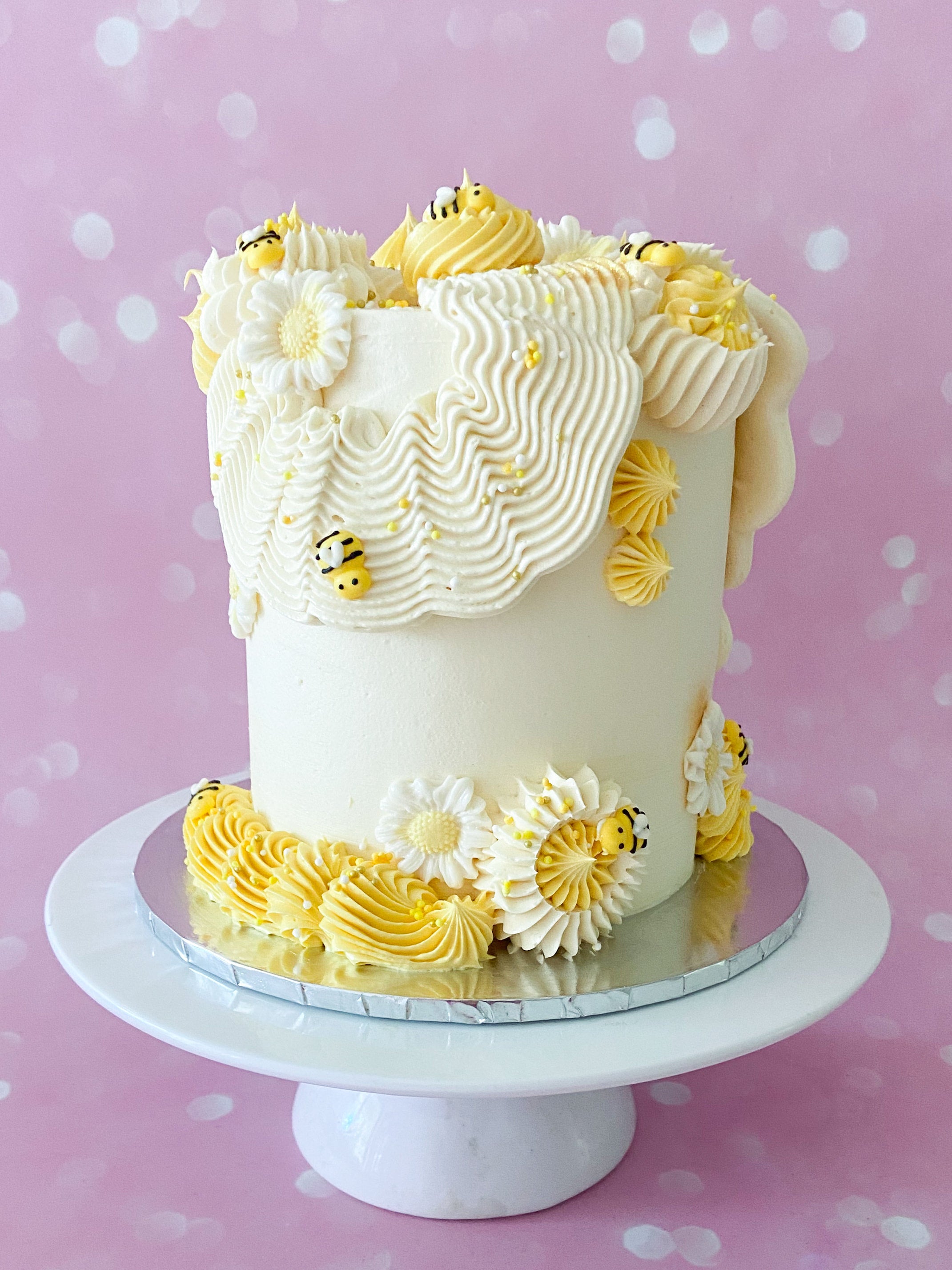 Bumble Bee Cake | Frosting Cakery